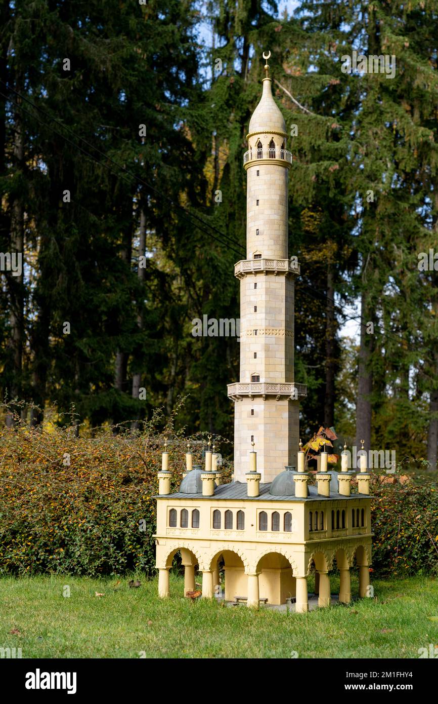 scale models of famous and historical buildings thru whole country (CTK ...
