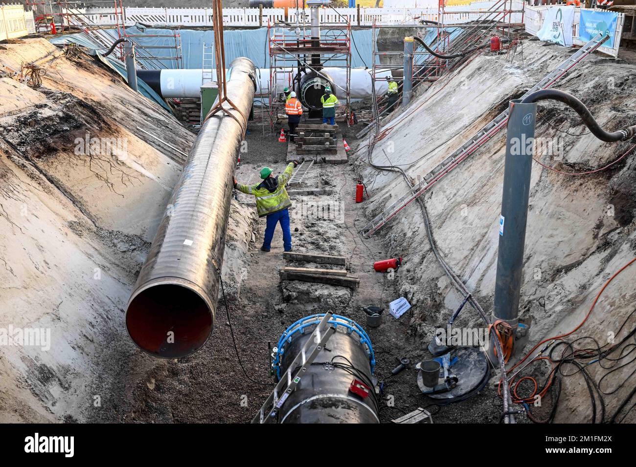 Friedeburg, Germany. 12th Dec, 2022. Work is underway on the ...