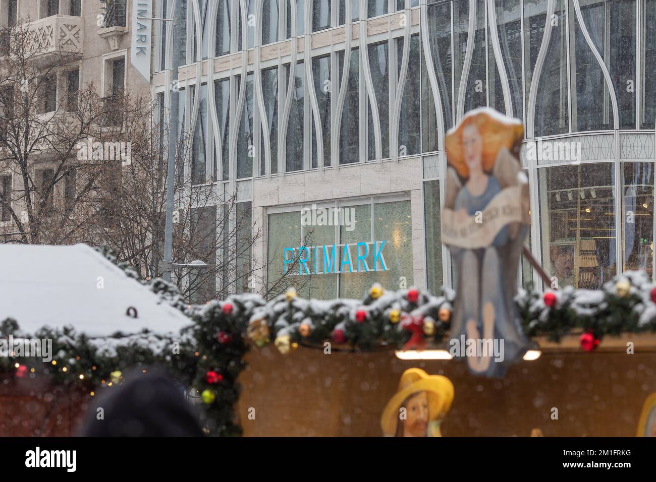 Primark christmas decorations hi-res stock photography and images - Alamy
