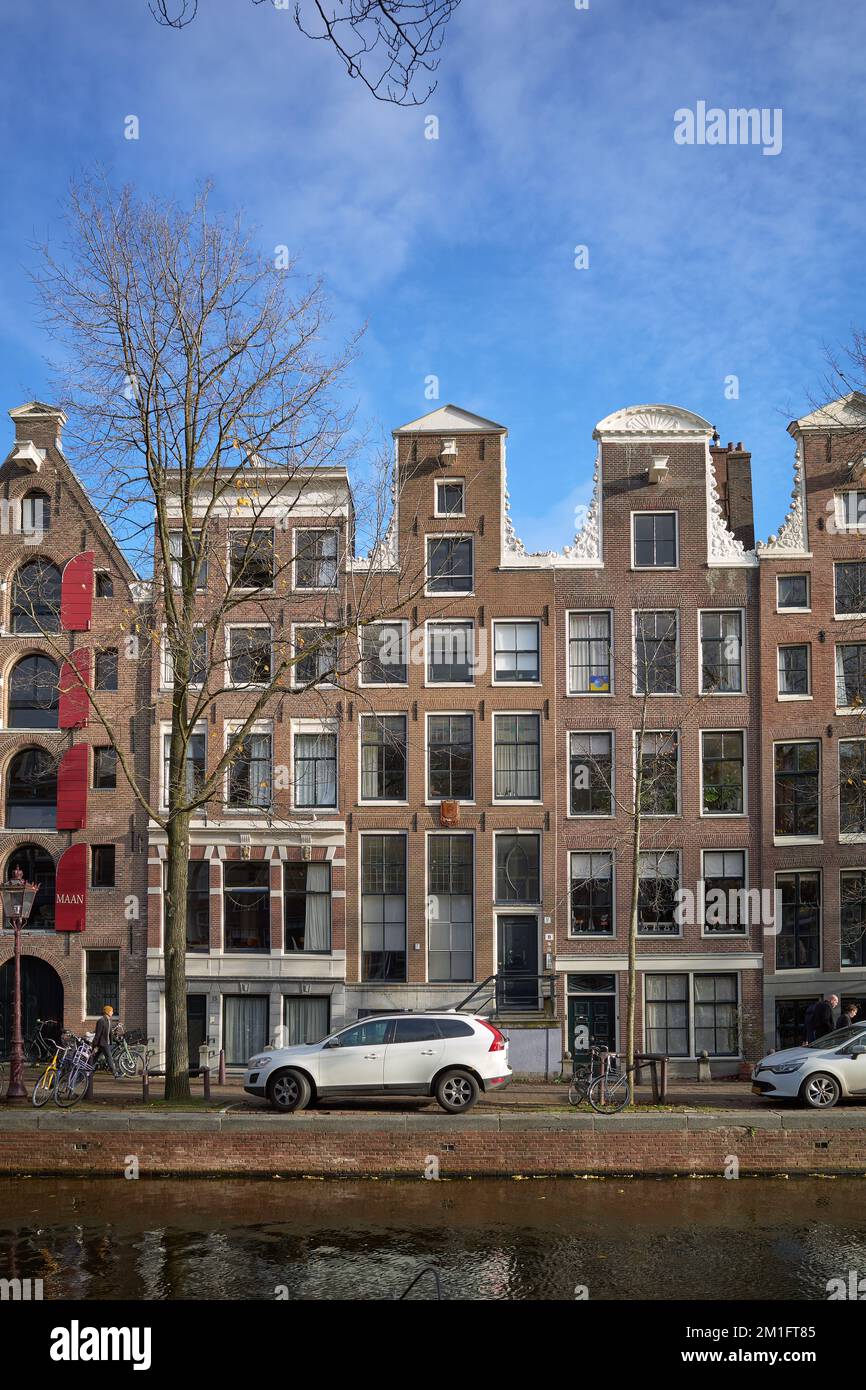17th century street scene amsterdam hi-res stock photography and images ...