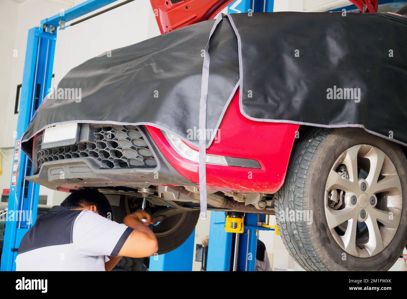 Petrol station service centre hi-res stock photography and images - Alamy