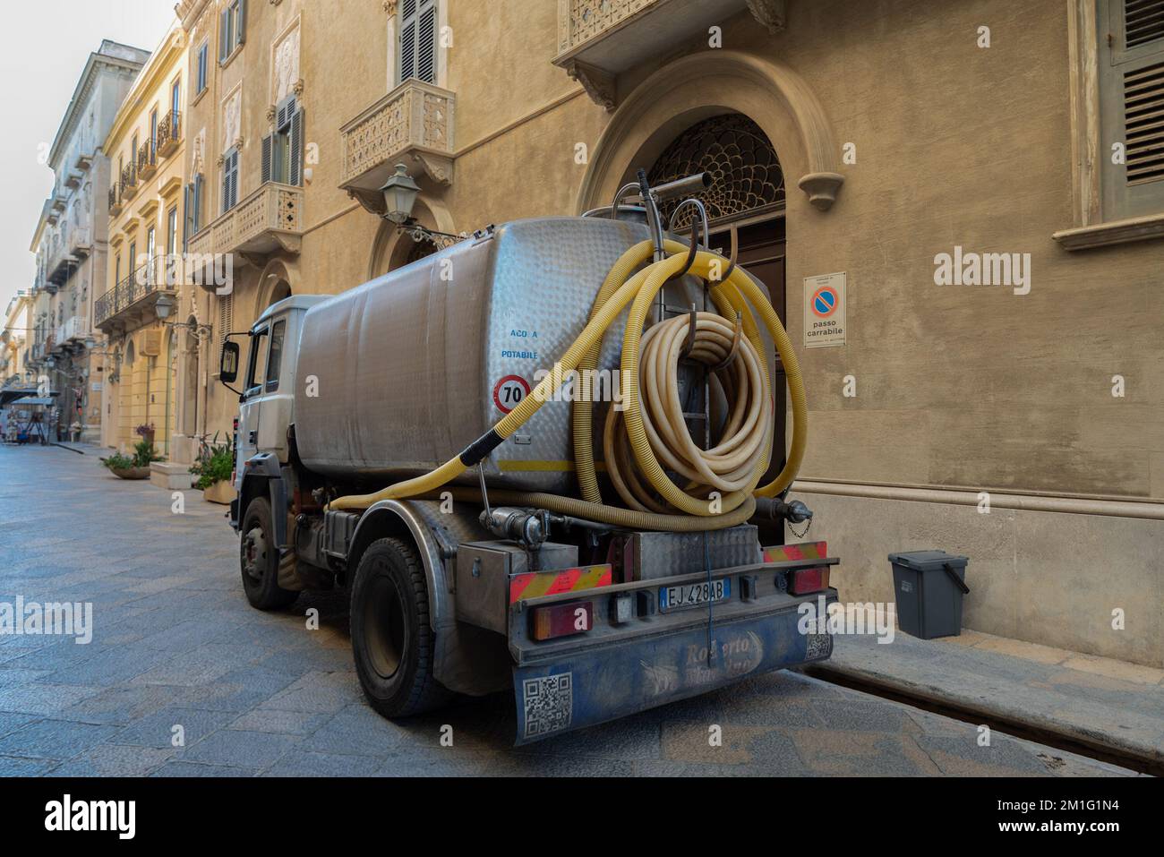 Traditional septic tank hi-res stock photography and images - Alamy
