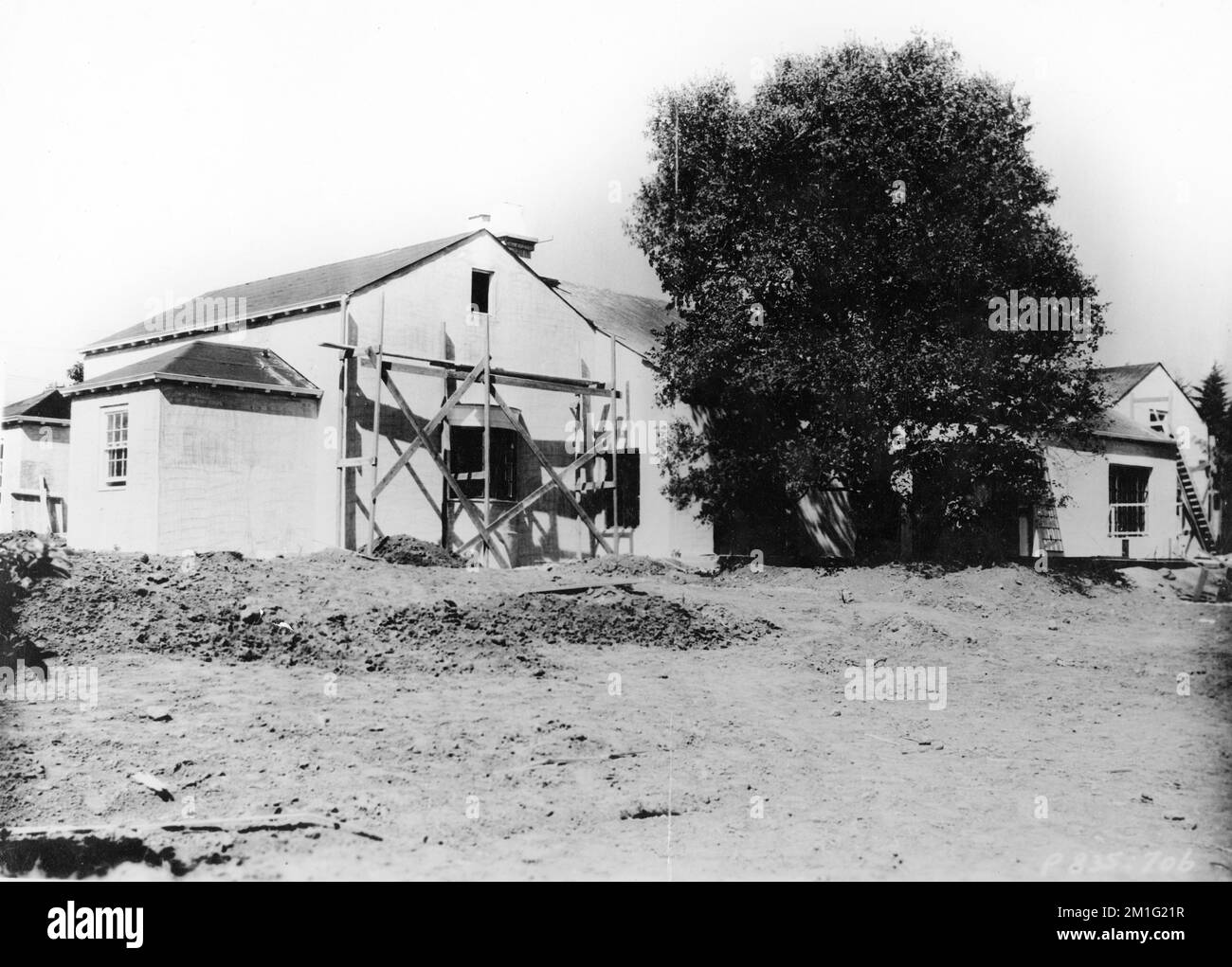 4723 white oak avenue hi-res stock photography and images - Alamy