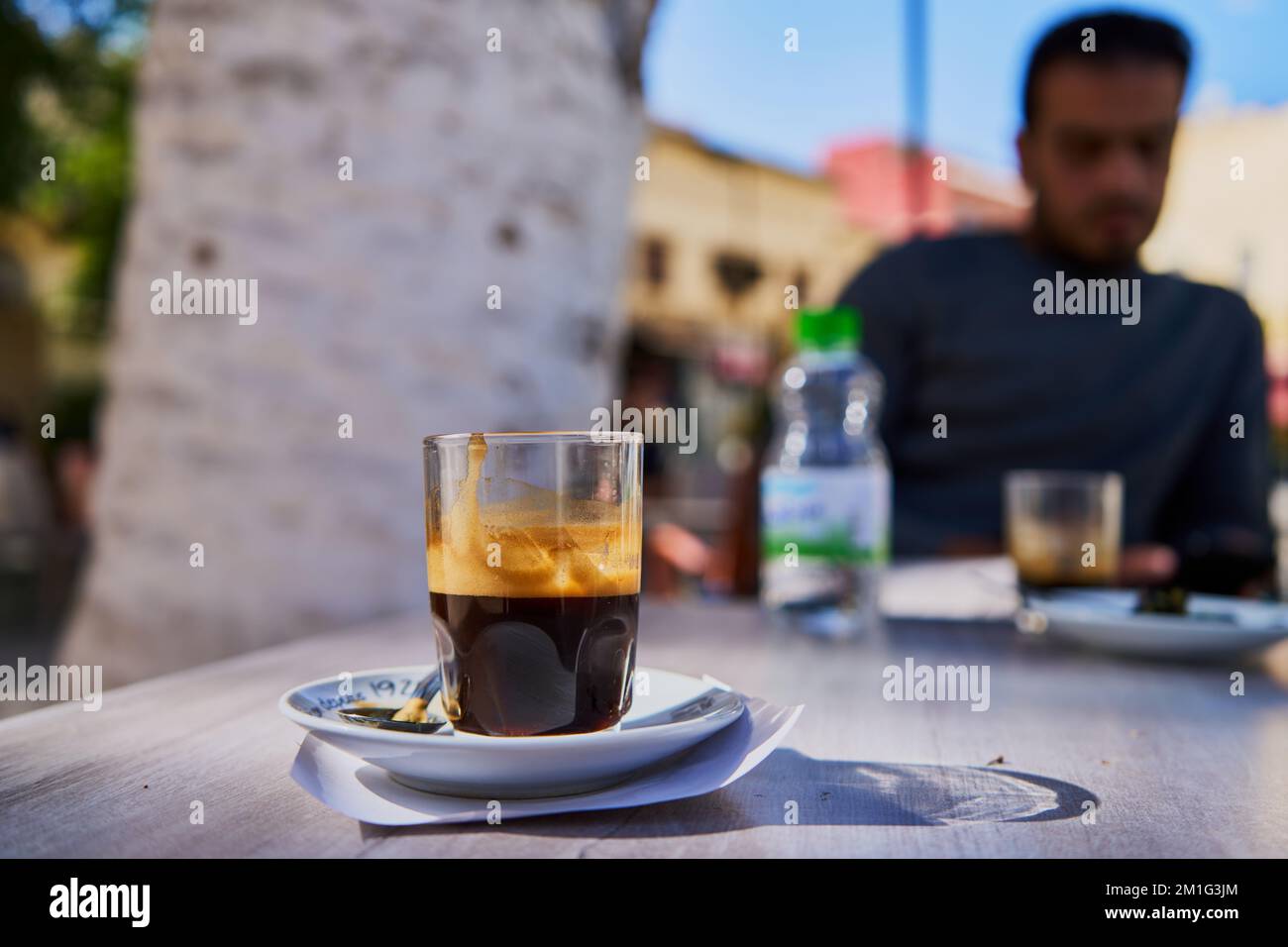 Glass coffee shop hi-res stock photography and images - Alamy