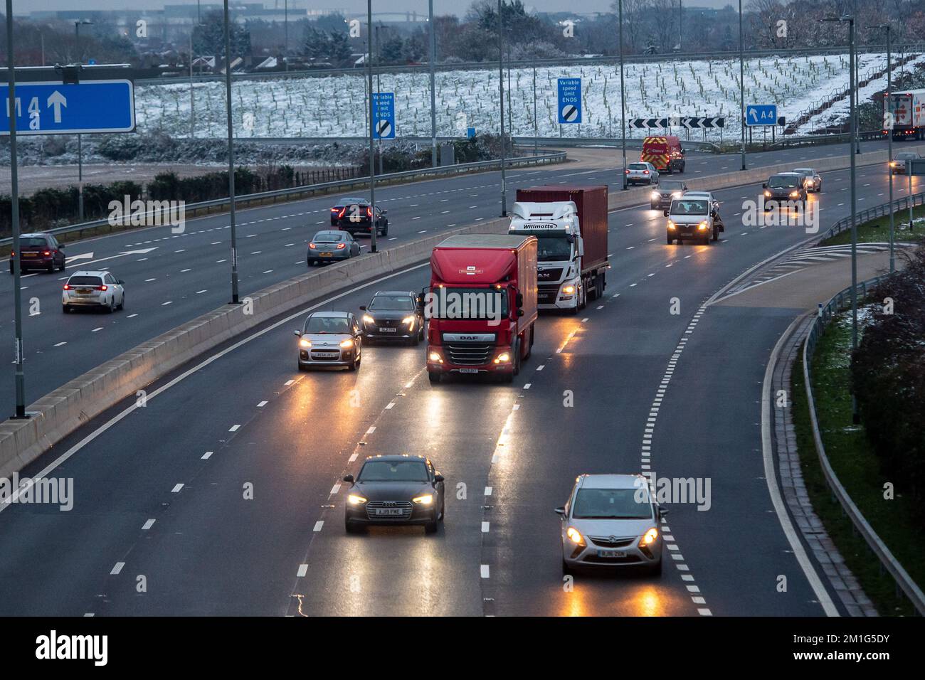 Taplow, Buckinghamshire, UK. 12th December, 2022. The M4 Smart Motorway ...