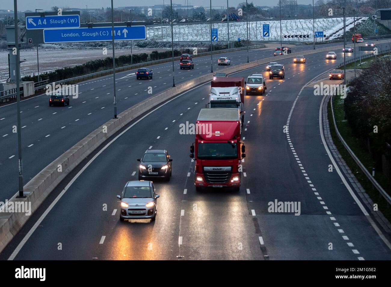 Taplow, Buckinghamshire, UK. 12th December, 2022. The M4 Smart Motorway ...
