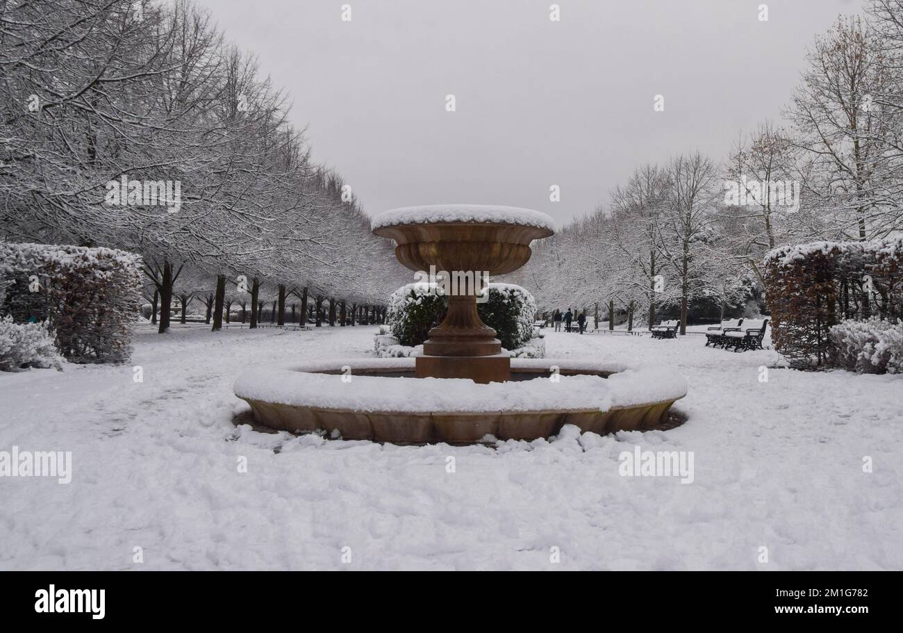 London, UK. 12th December 2022. Regent's Park covered in snow as ...
