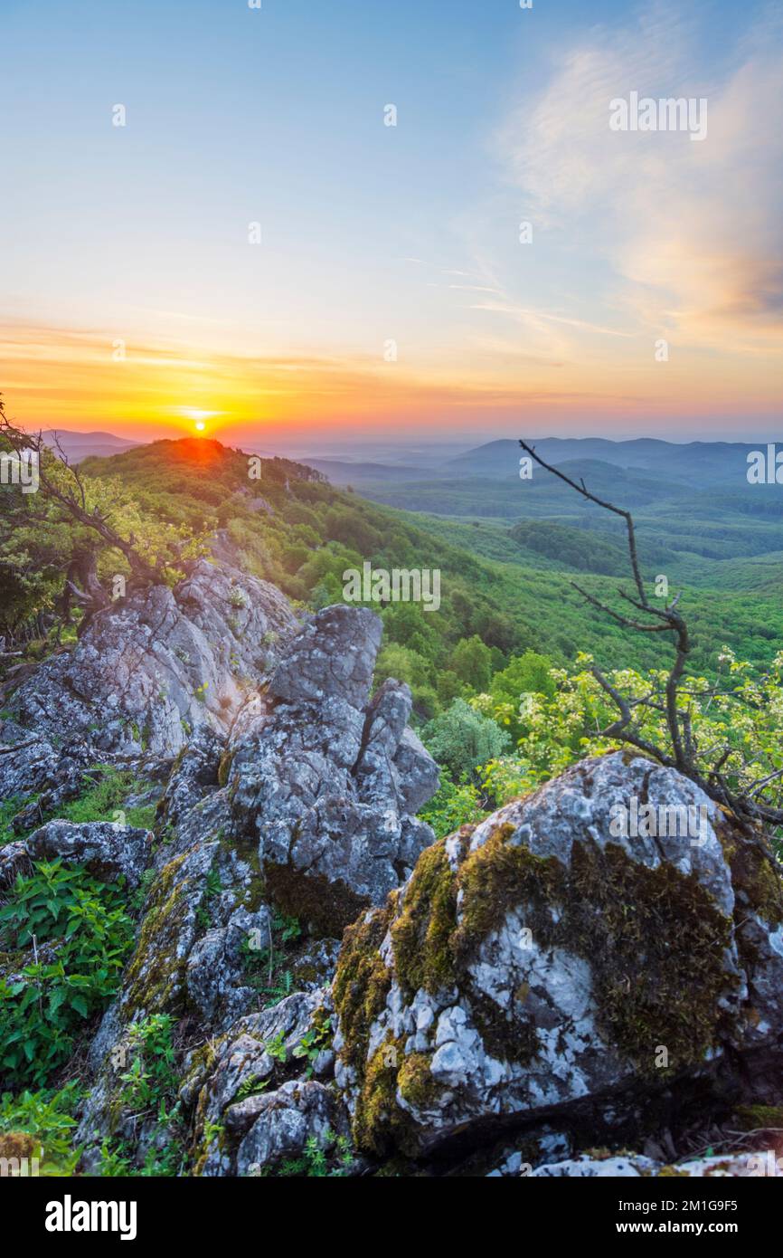 Solosnica (Breitenbrunn): summit Vapenna, sunrise, forest, mountains ...