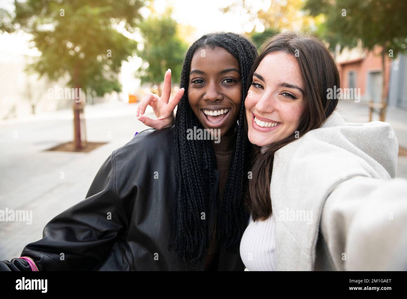 Multicultural friends hi-res stock photography and images - Alamy