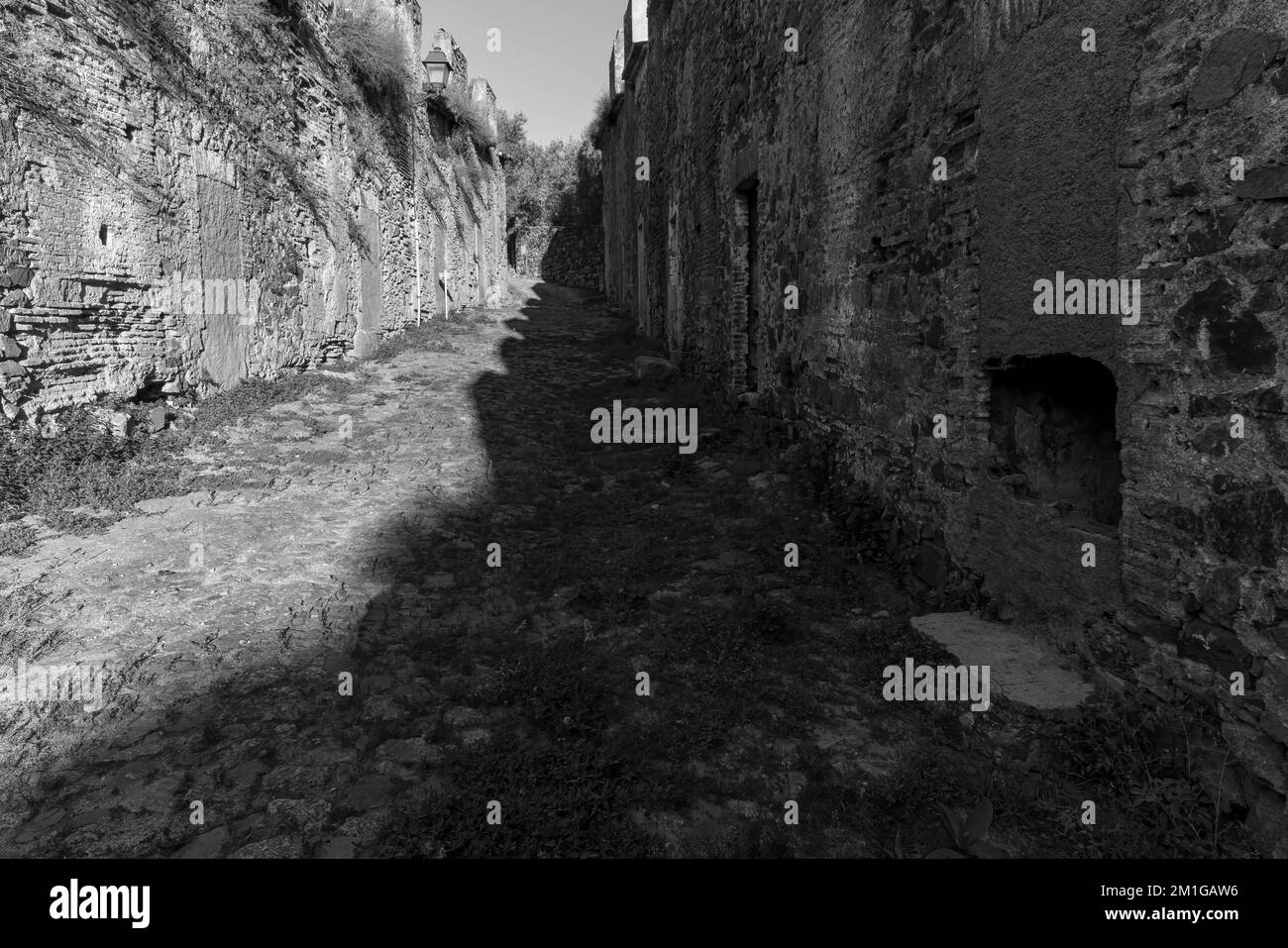 Deteriorated infrastructure hi-res stock photography and images - Alamy