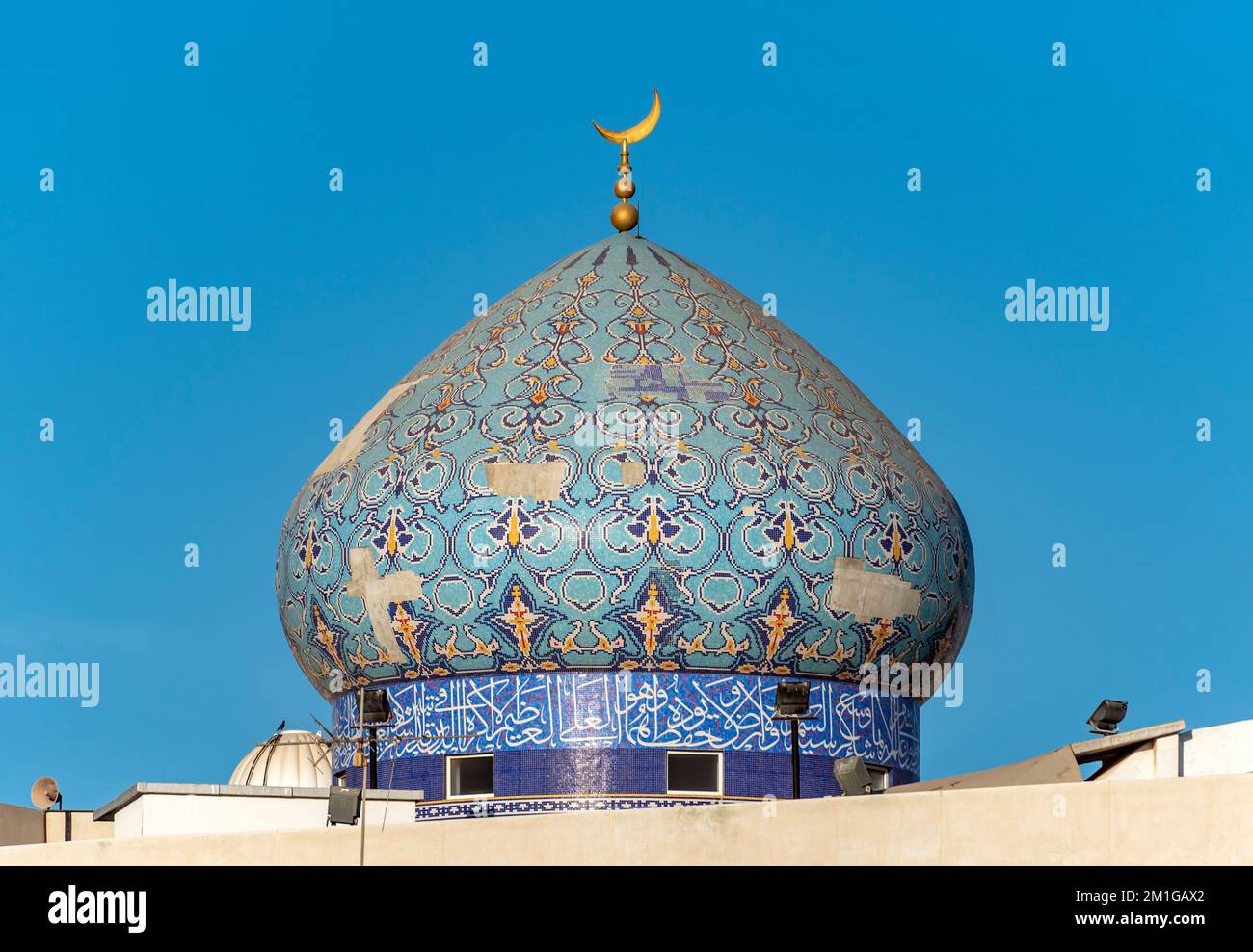 Dome of Masjid Al Rasool Al A'dham (Al Lawati Mosque), Muttrah, Muscat ...