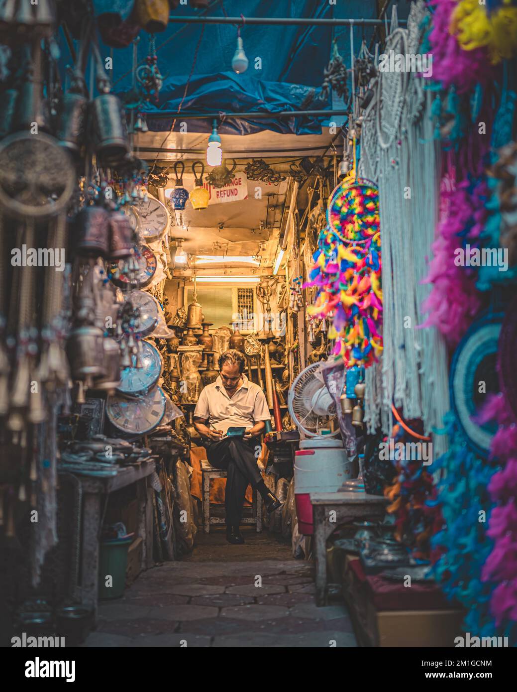 A vertical shot of a local street vendor in India Stock Photo - Alamy