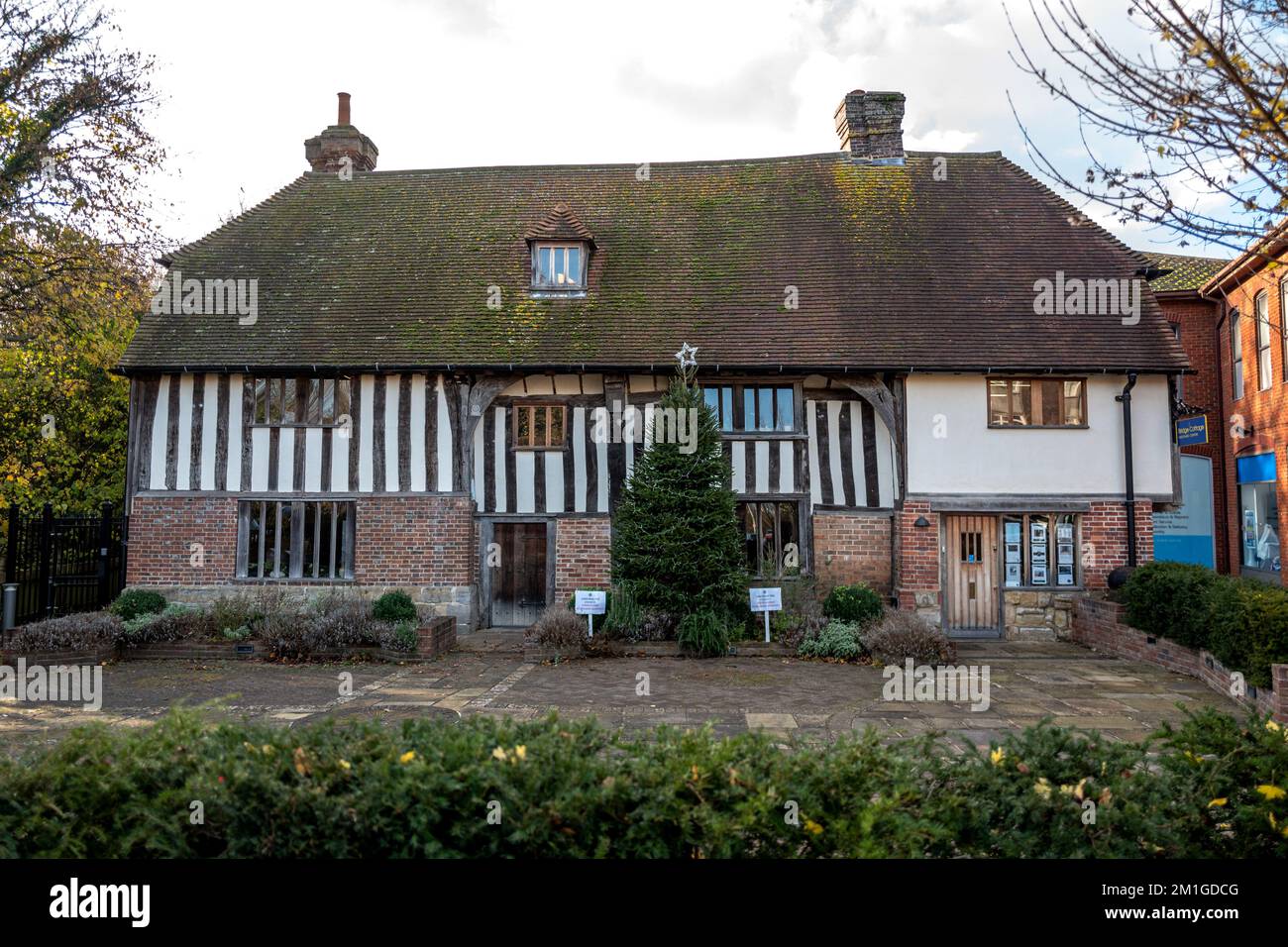 Bridge cottage uckfield hi-res stock photography and images - Alamy