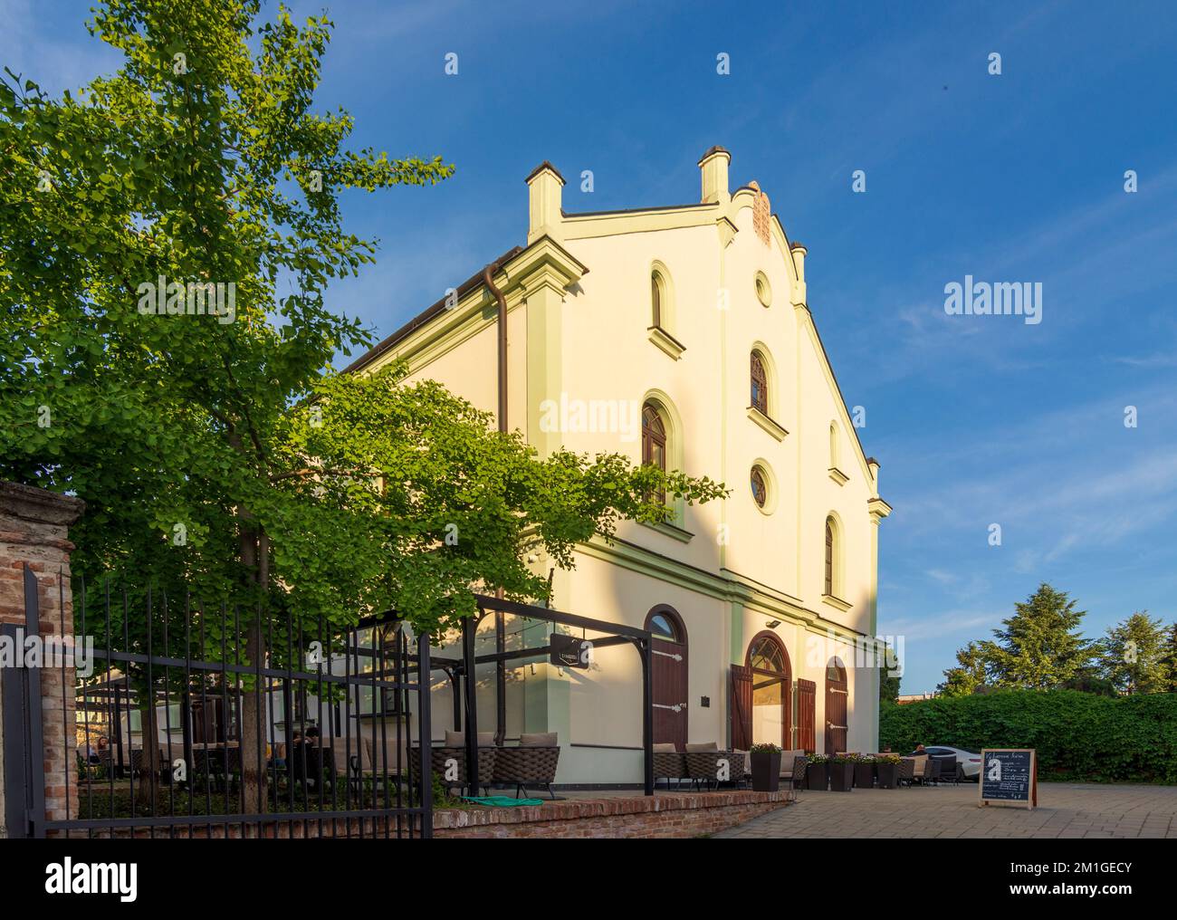 Mala synagoga hi-res stock photography and images - Alamy