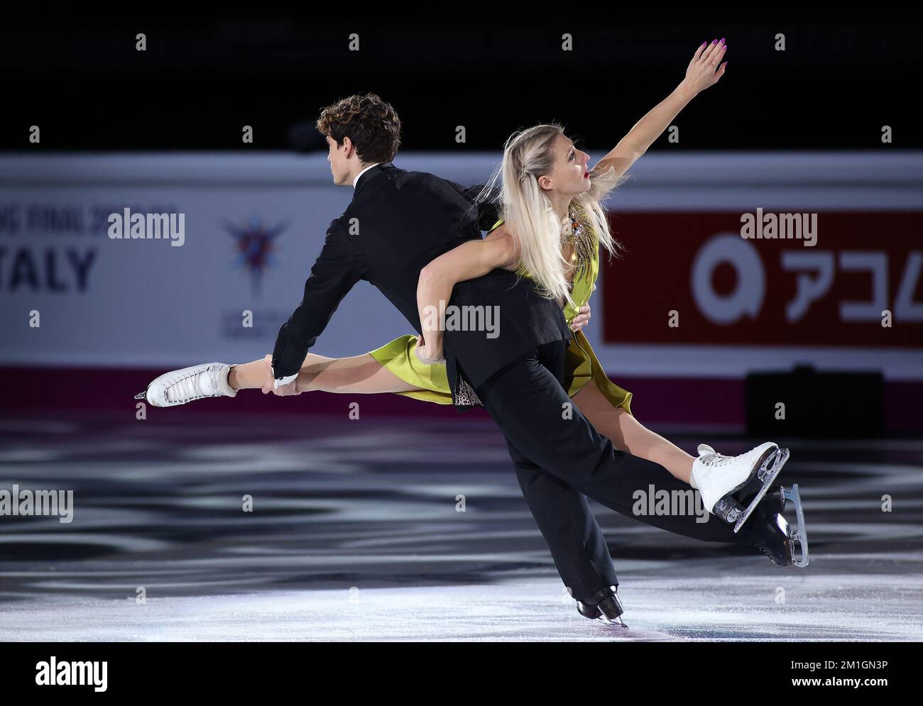Turin, Italy. 11th Dec, 2022. Piper Gilles and Paul Poirier (Canada ...