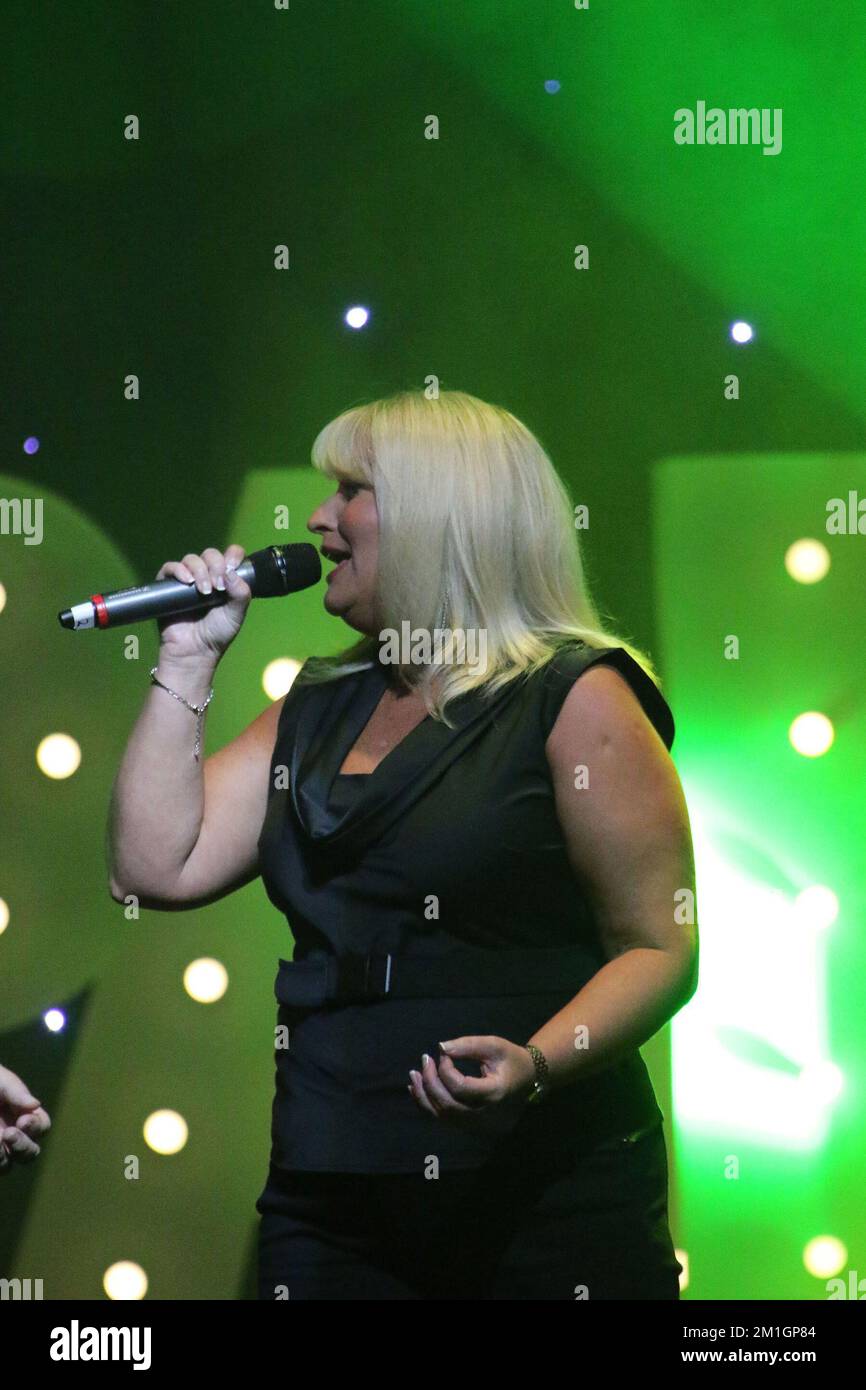 Scottish televison presenter hi-res stock photography and images - Alamy