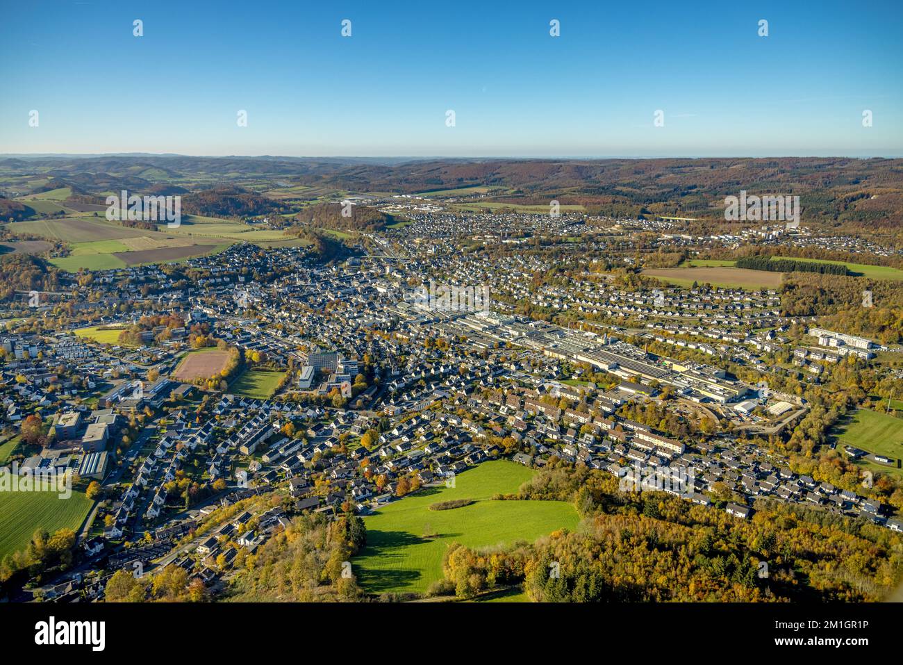 Industriegebiet und wohngebiet luftaufnahme hi-res stock photography ...