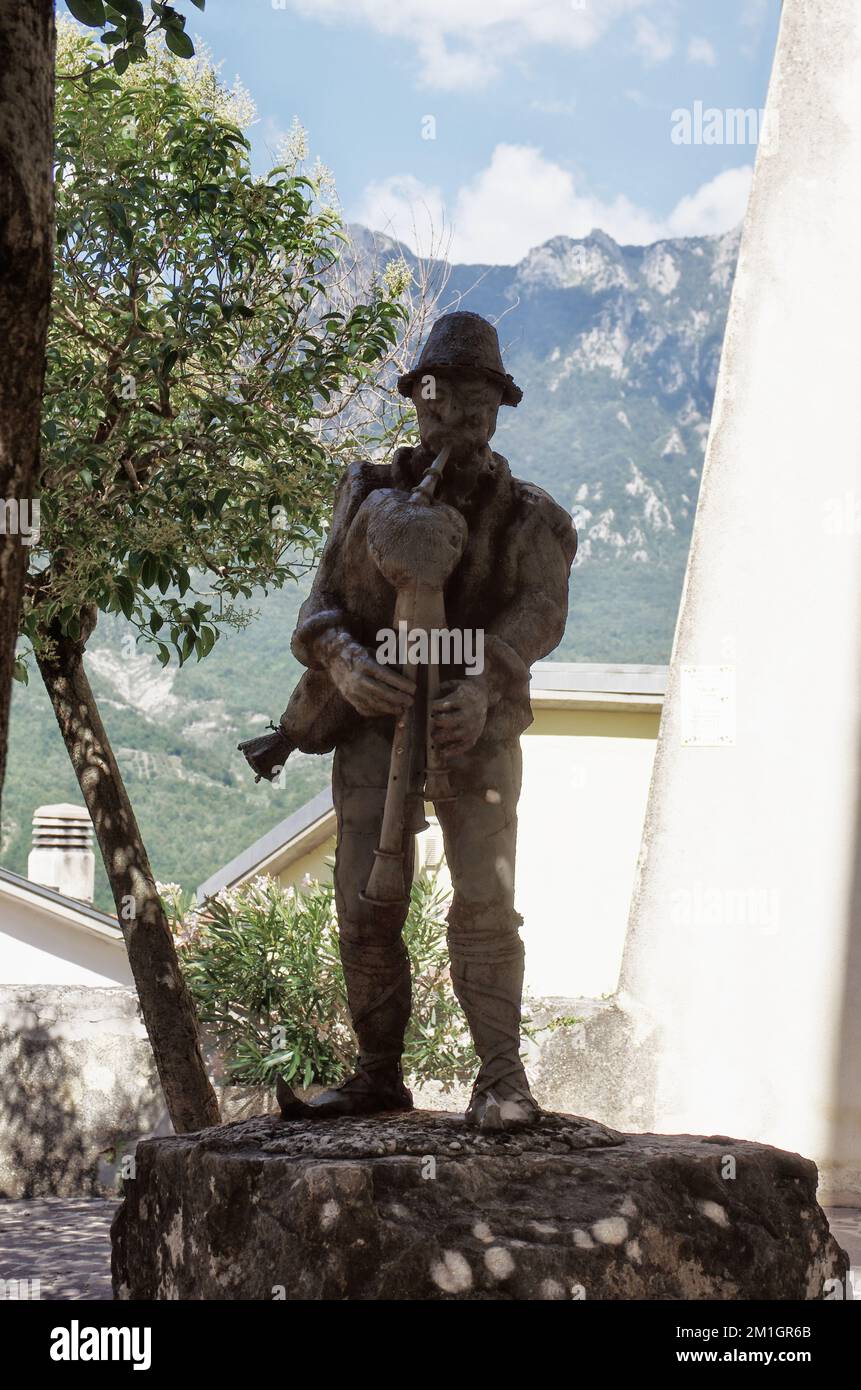 Scapoli - Isernia - Molise - Monument to the bagpiper, symbol of the ...