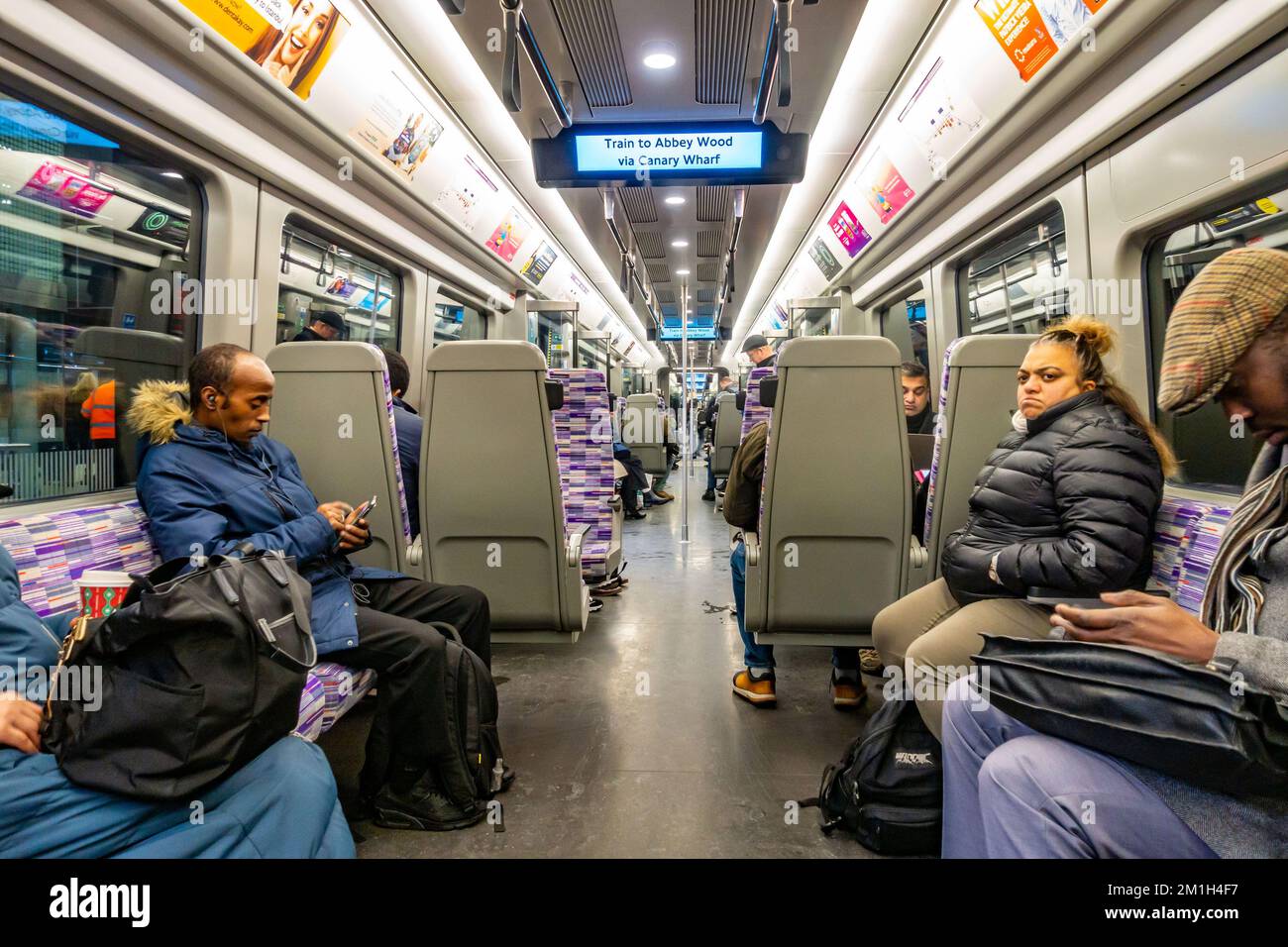 Elizabeth line train hi-res stock photography and images - Alamy