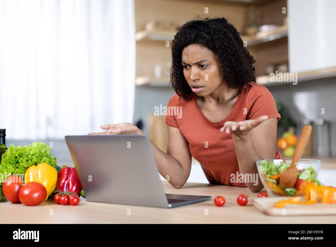 Woman angry computer typing hi-res stock photography and images - Alamy