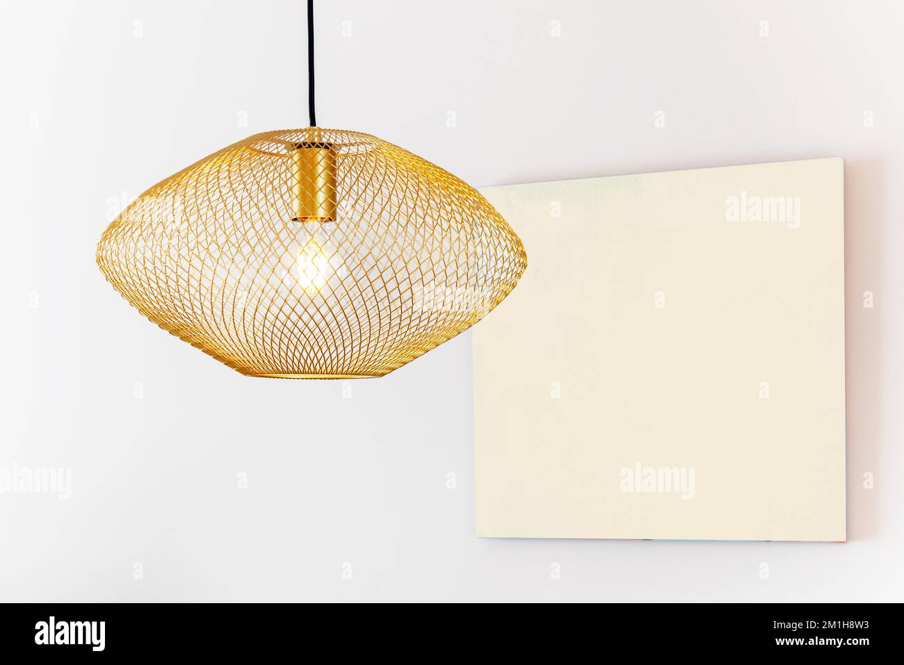 Gold mesh hi-res stock photography and images - Alamy
