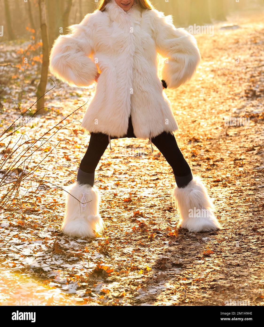 girl, young, waiting, winter, cold, low temperature, walk, park, warm ...
