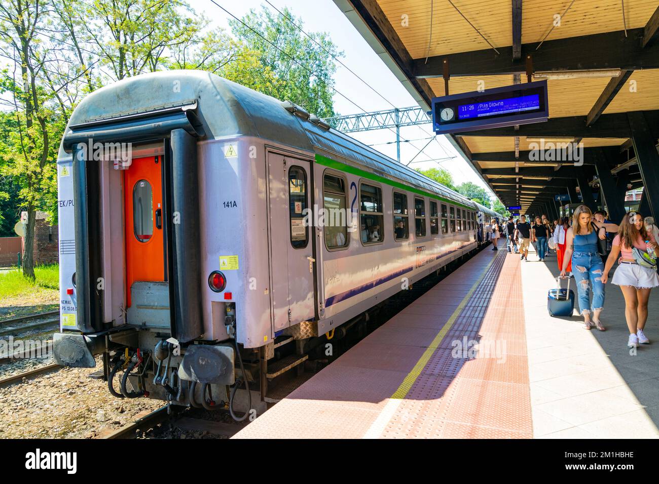Train at platform on Torun Main train station, Torun, Poland Stock Photo - Alamy
