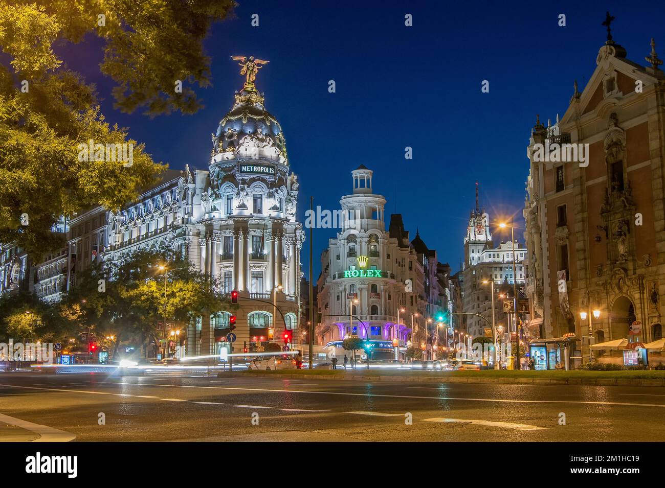 The Metropolis Building or Edificio Metrópolis (Spanish) is an office ...