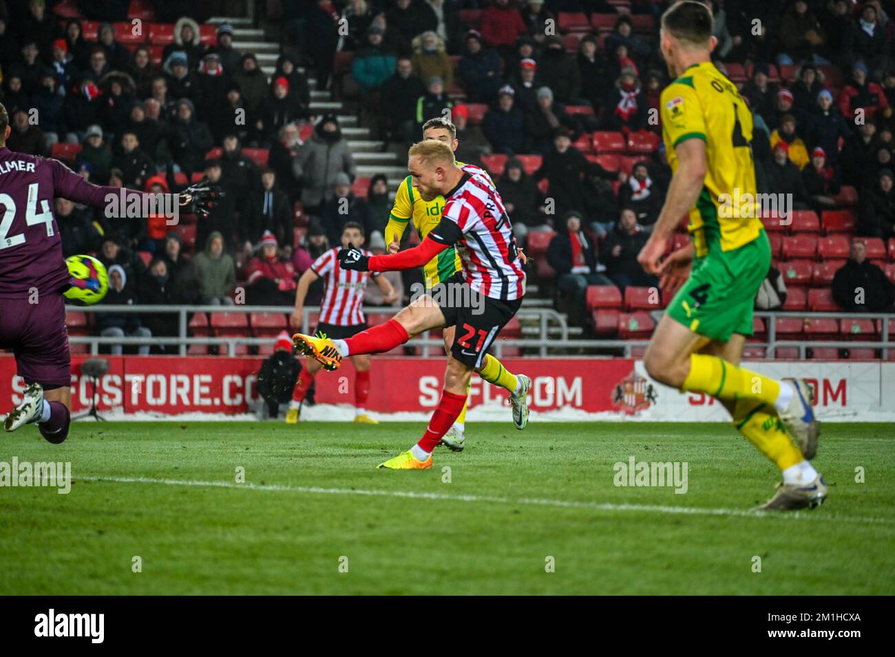 West Bromwich Albion goalkeeper Alex Palmer saves from Alex Pritchard ...
