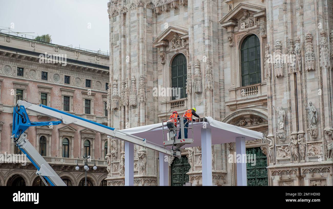 Milan Italy 24 March 2017: Workers preparing the stage for public ...