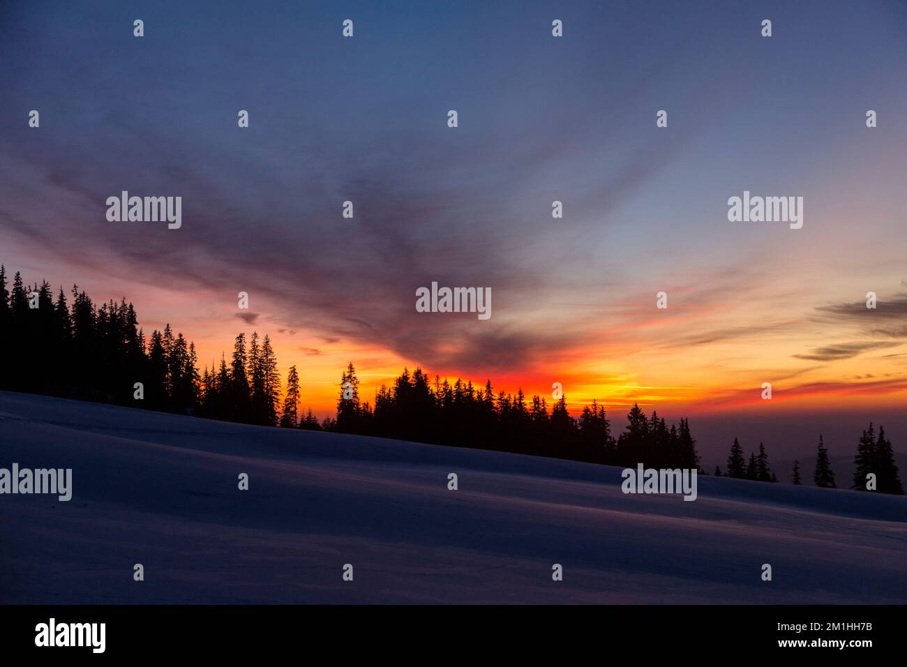 Snowy explosion hi-res stock photography and images - Alamy