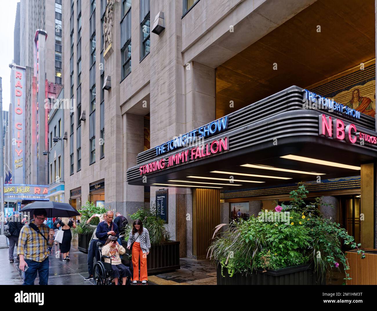 The jimmy fallon show hi-res stock photography and images - Alamy