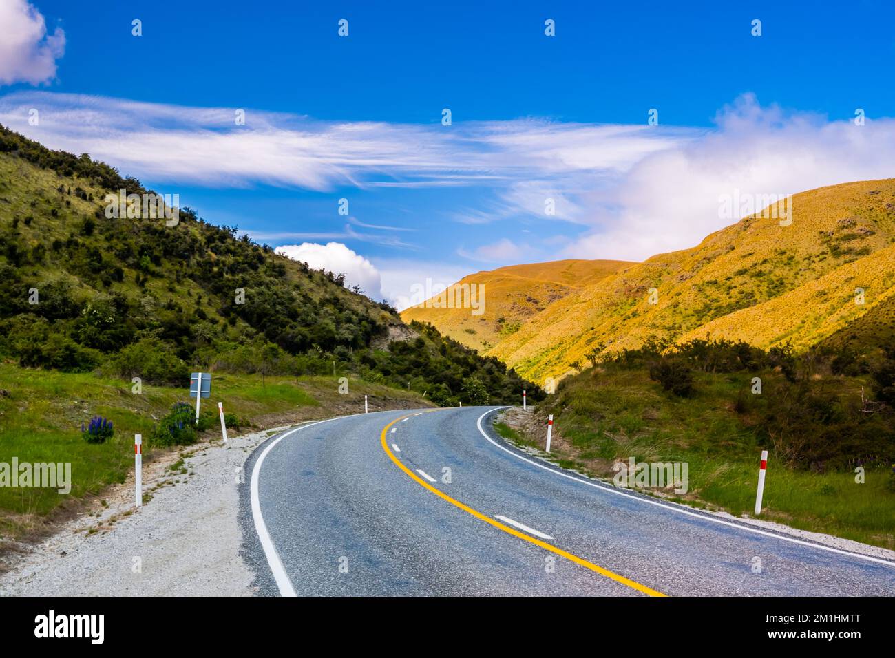 View of Crown Range Road to Queenstown in New Zealand Stock Photo - Alamy