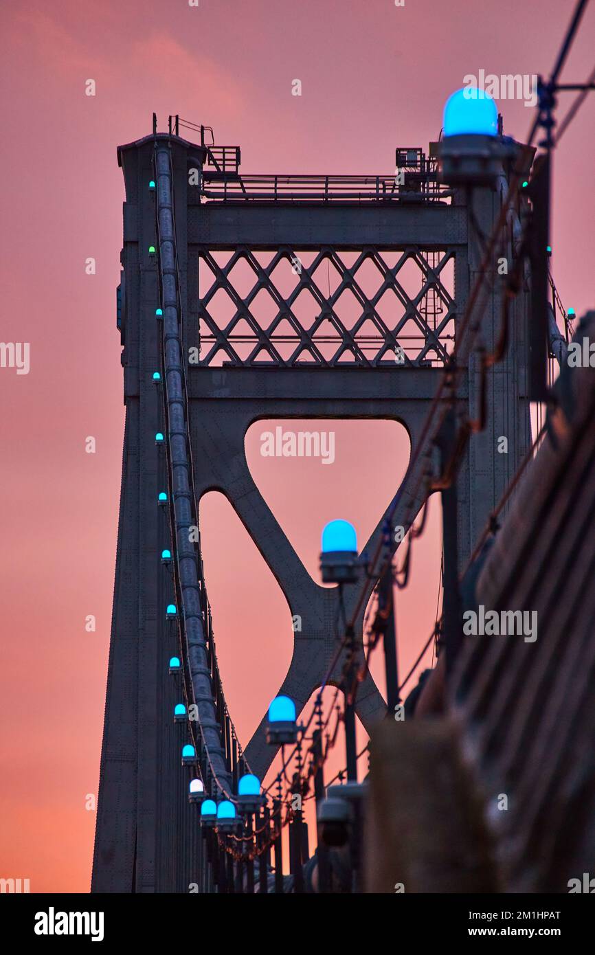 Guillotine bridge hi-res stock photography and images - Alamy