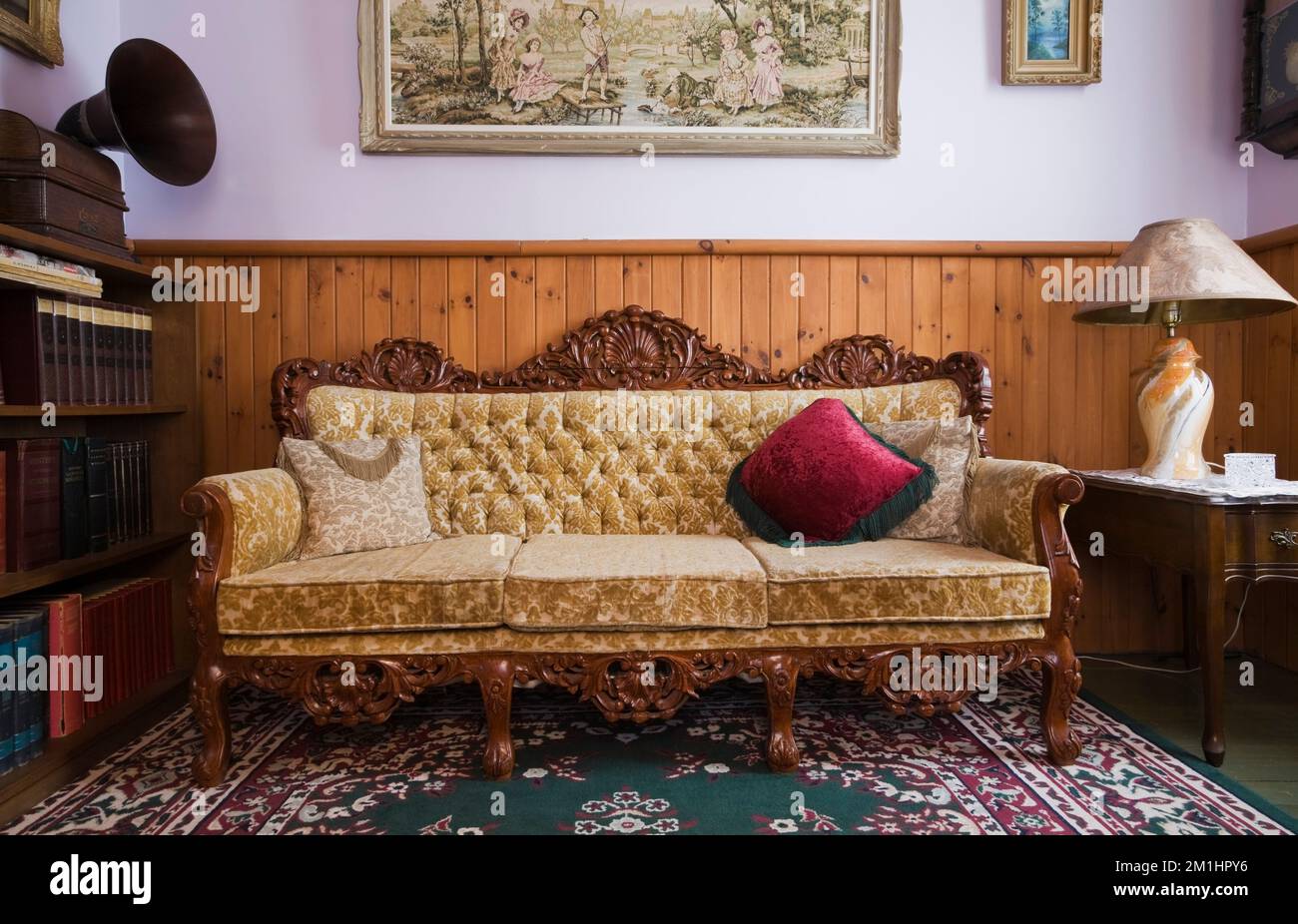 Victorian parlor hi-res stock photography and images - Alamy