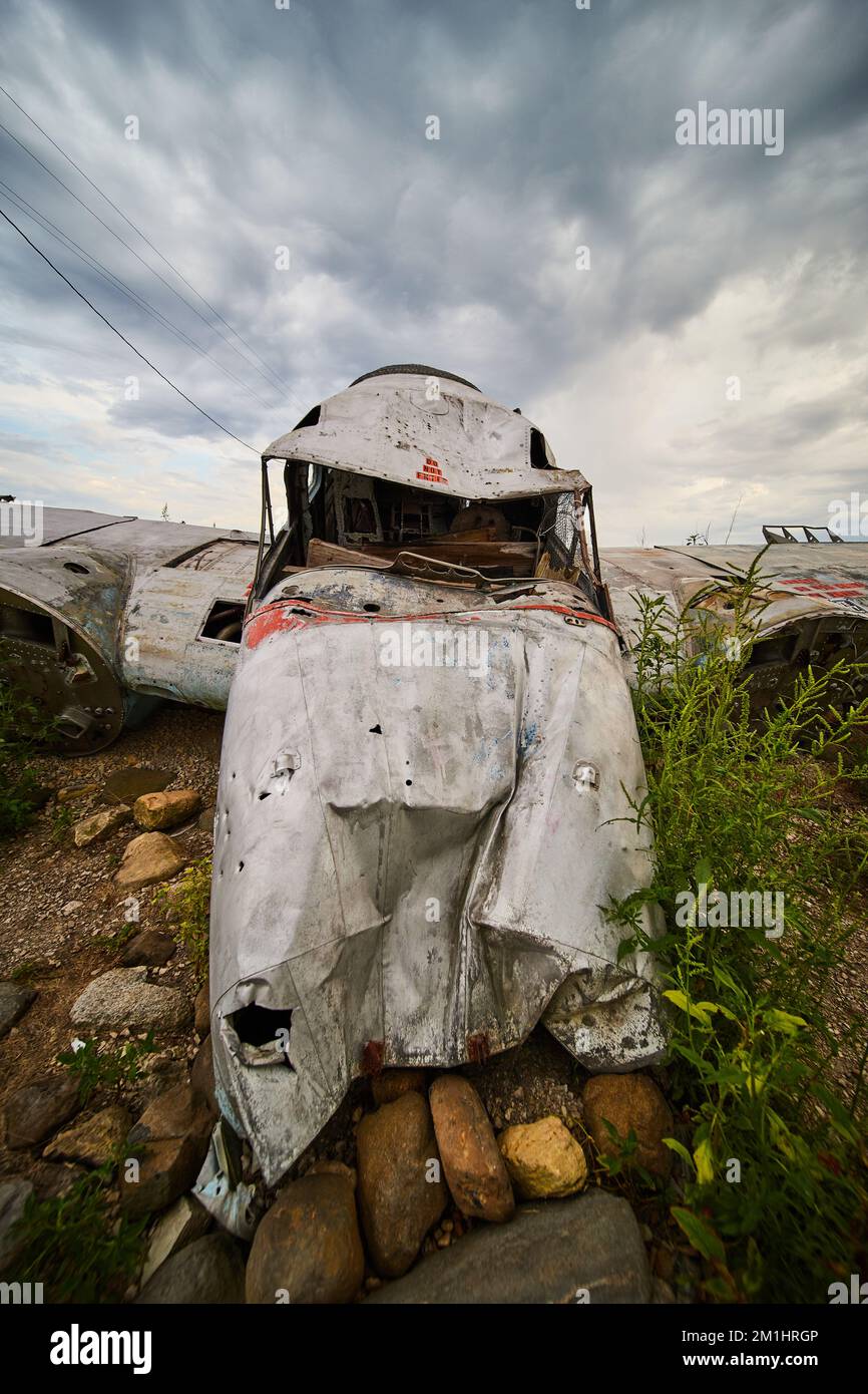 Crashed into building hi-res stock photography and images - Alamy