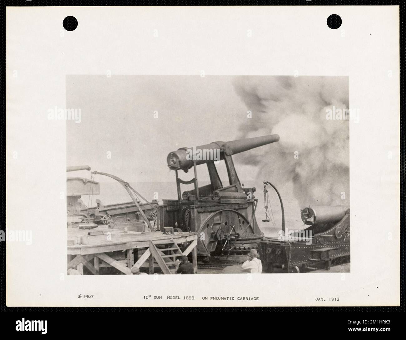 10' Gun model 1888 on pneumatic carriage , Arms & armament. Records of ...