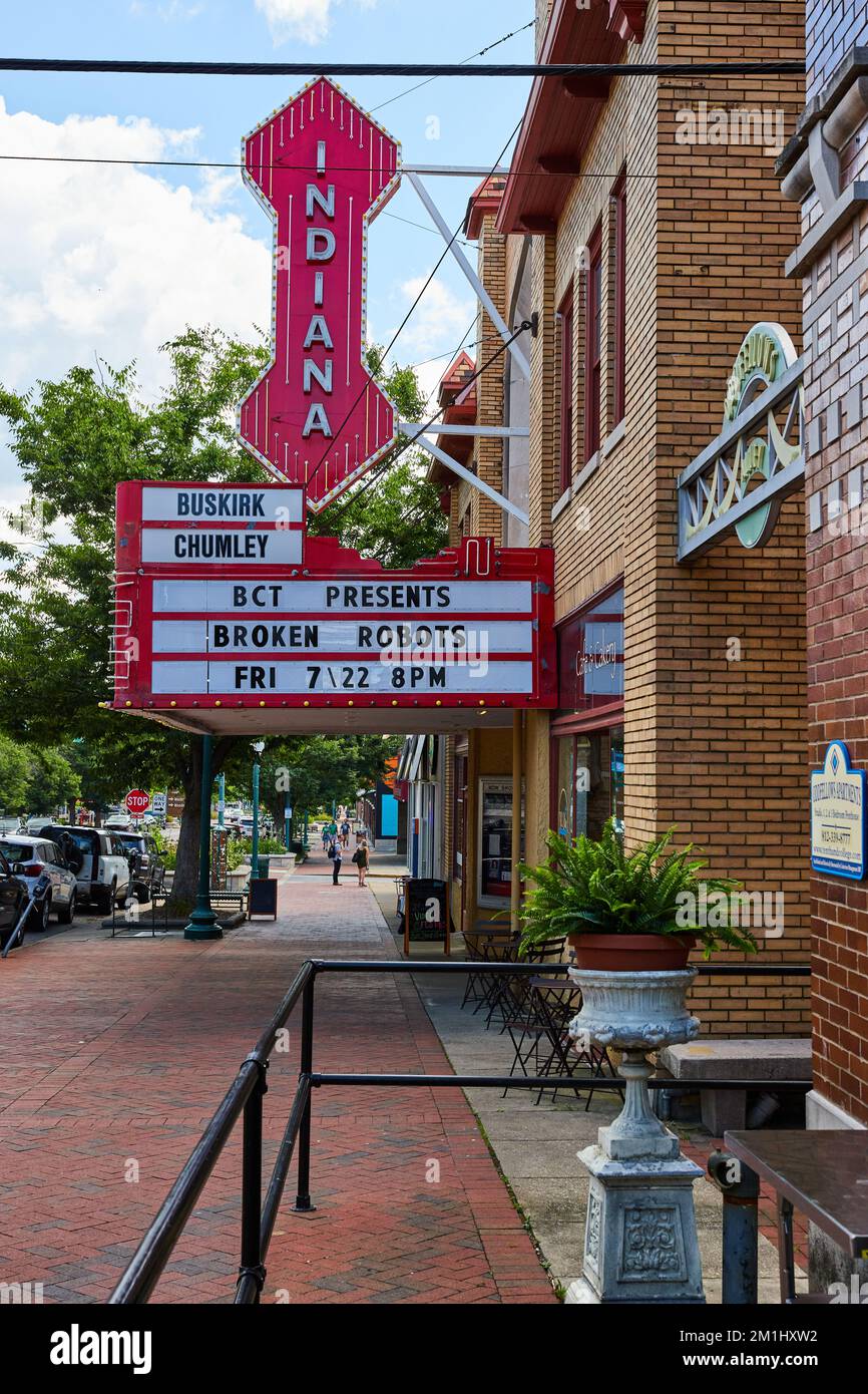 Sign old new red brick building hi-res stock photography and images - Alamy
