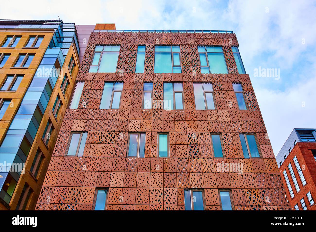Cutout building hi-res stock photography and images - Alamy