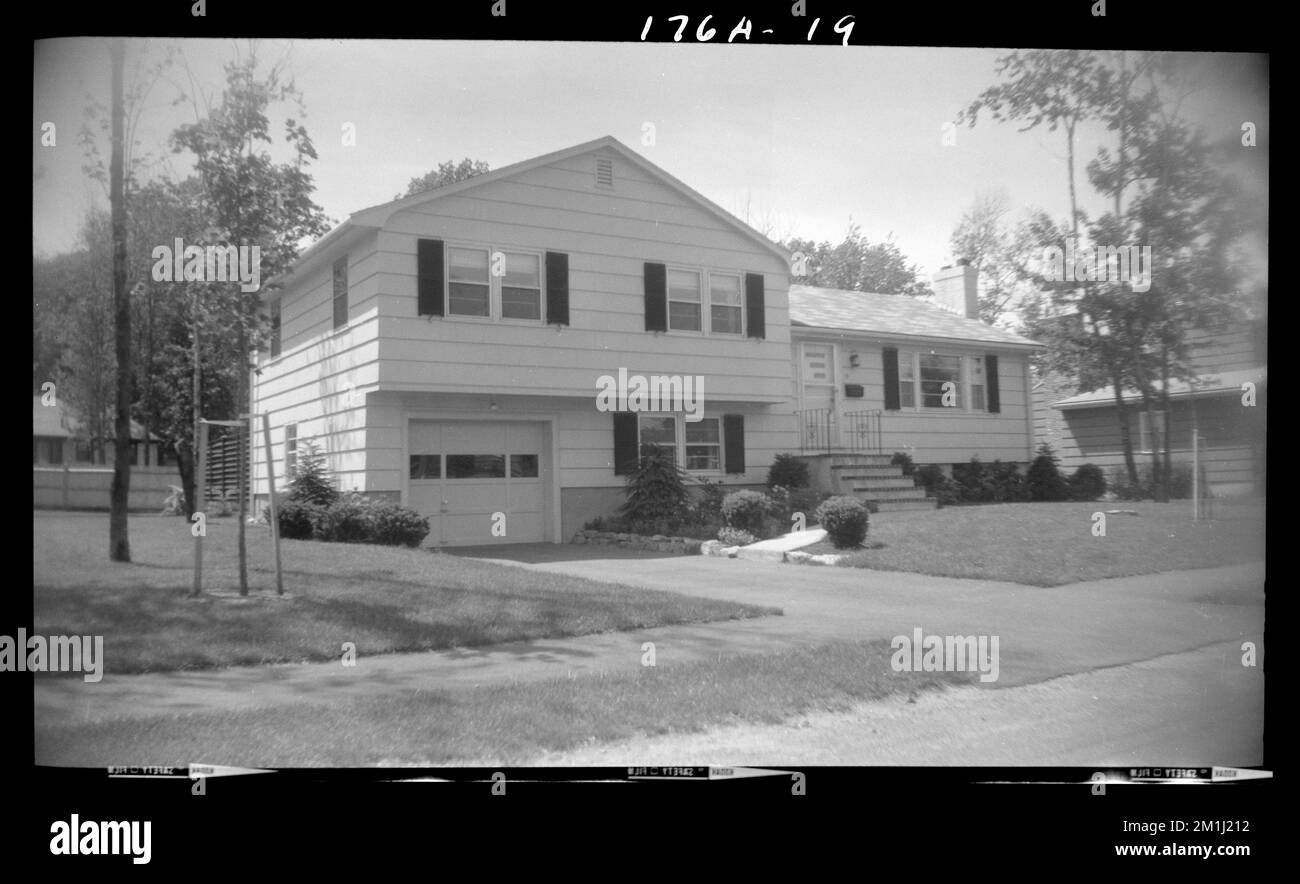 1960s house garage hi-res stock photography and images - Alamy