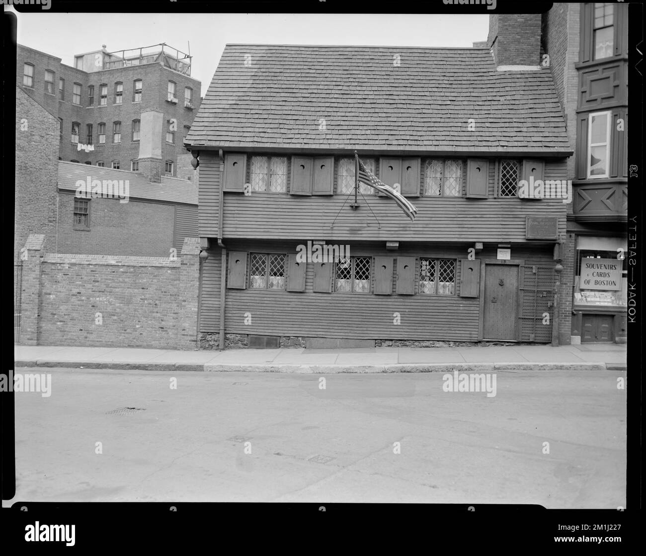 19 North Square, Paul Revere House , Historic buildings, Houses ...