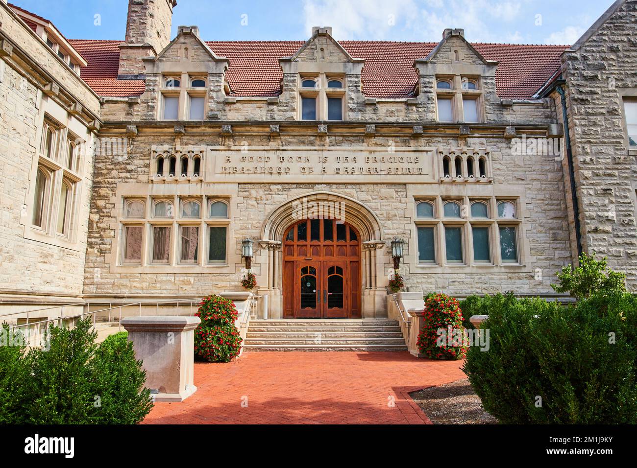 Limestone building hi-res stock photography and images - Alamy