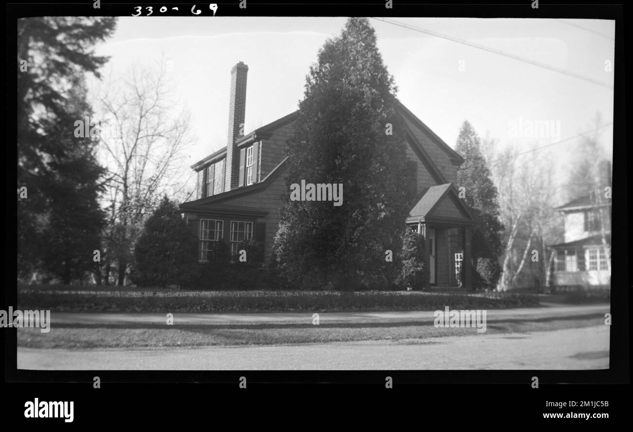 69 Wilshire Park , Houses. Needham Building Collection Stock Photo - Alamy