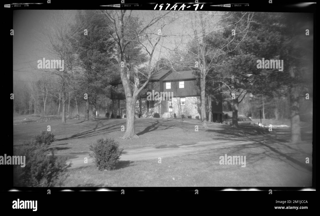 71 Locust Lane , Houses. Needham Building Collection Stock Photo - Alamy