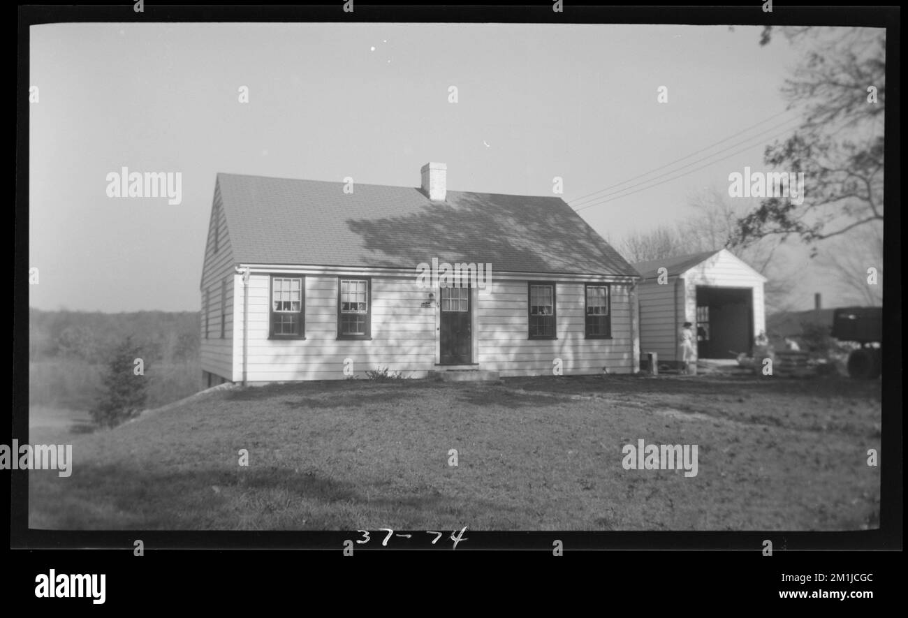 74 Brookside Rd , Houses. Needham Building Collection Stock Photo - Alamy