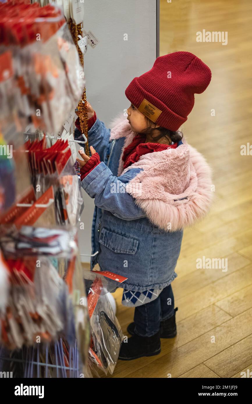 Child surprise canada hi-res stock photography and images - Alamy