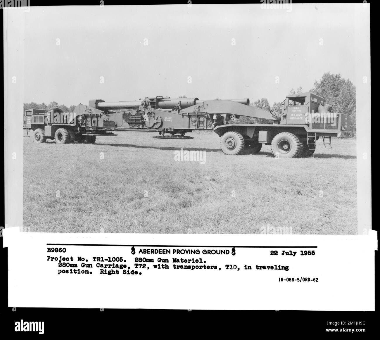 Army vehicles training Black and White Stock Photos & Images - Alamy