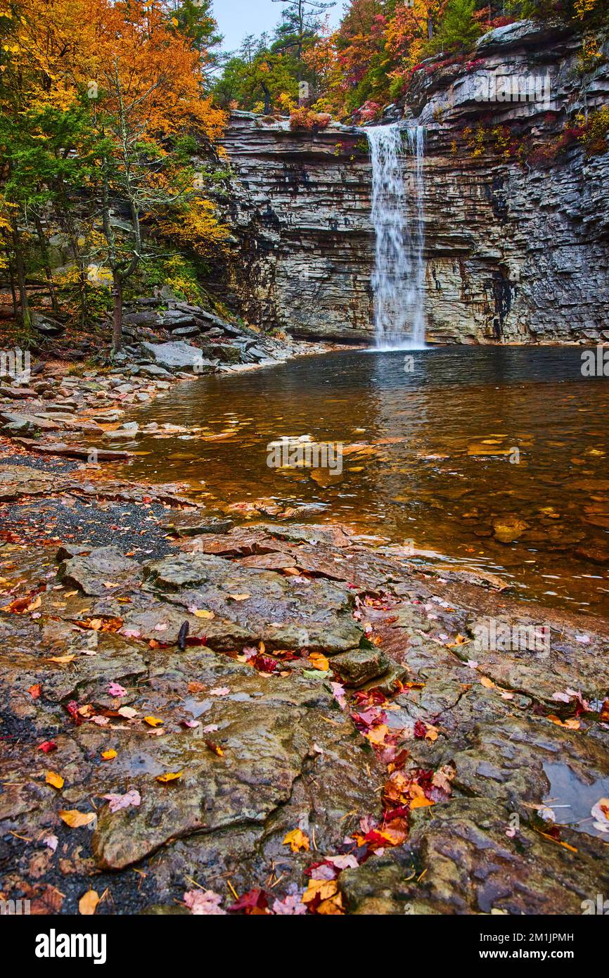 Large body water waterfall hi-res stock photography and images - Alamy