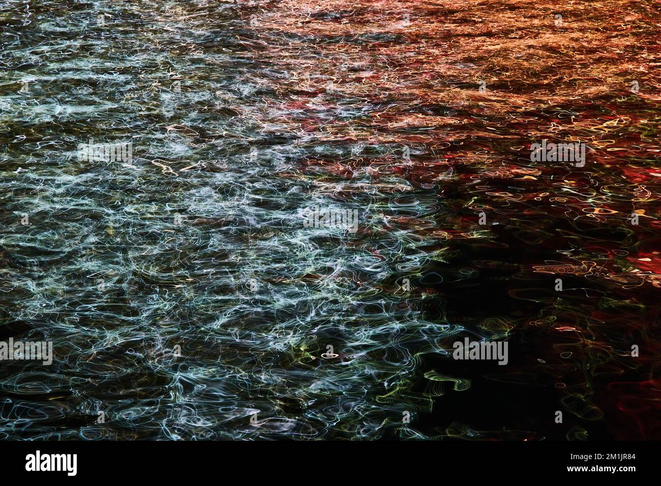Abstract blurry waves of water with light reflecting Stock Photo - Alamy