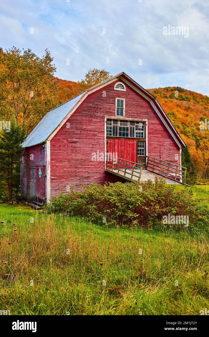 Beautiful fall farm hi-res stock photography and images - Alamy